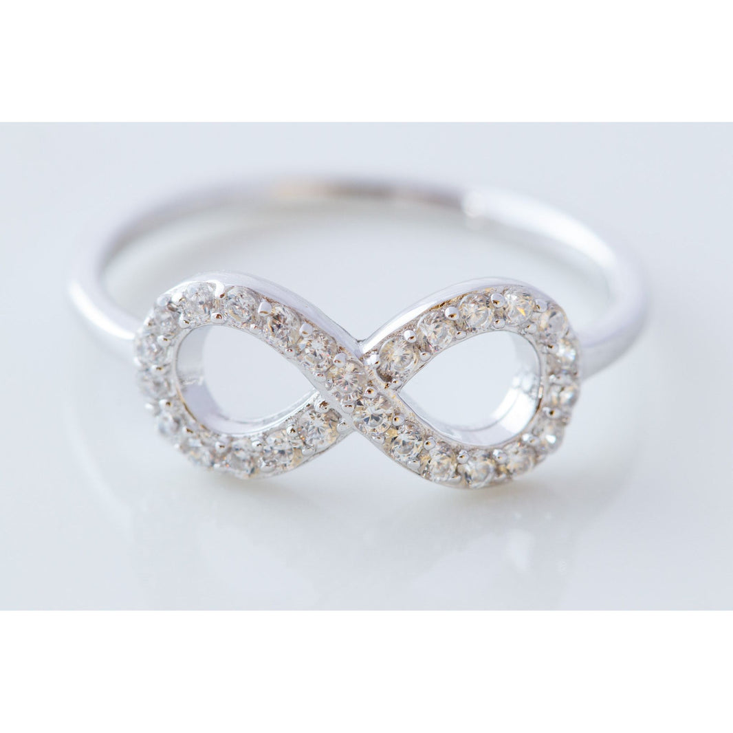 Kioo Jewelry - Simplicity is the Ultimate form of Sophistication